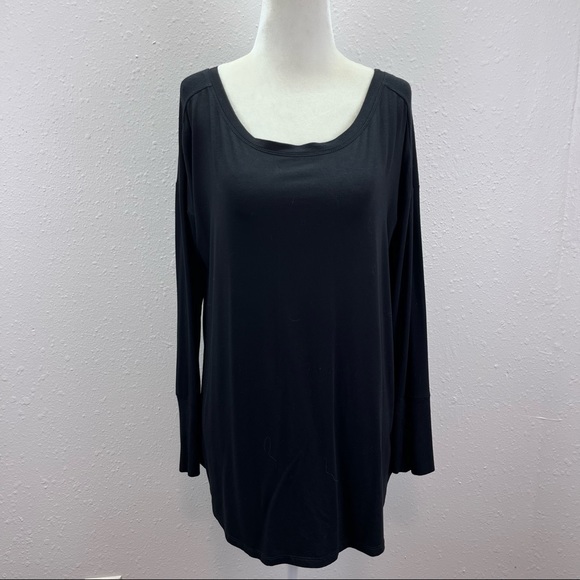 peyton jensen | Tops | Peyton Jensen Black Tunic Tshirt Long Sleeves ...